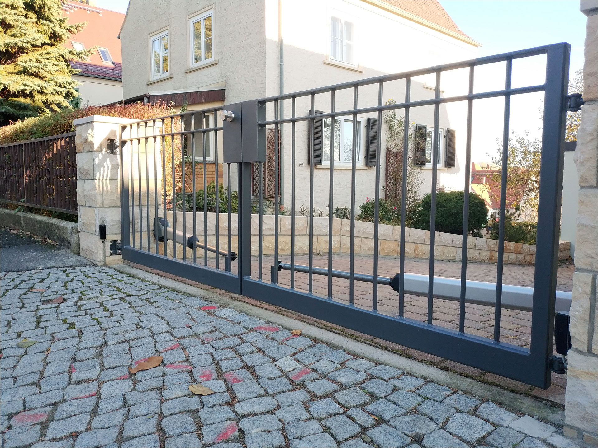 Drehtore - Metallbau & Tortechnik Dresden