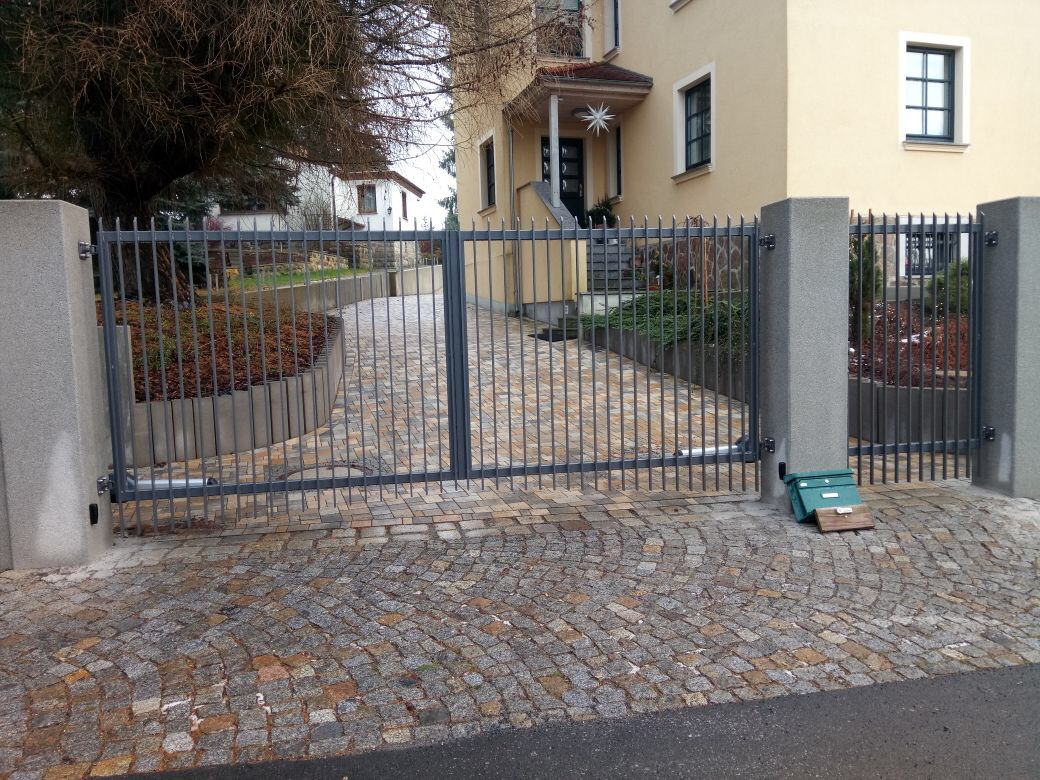 Drehtore - Metallbau & Tortechnik Dresden